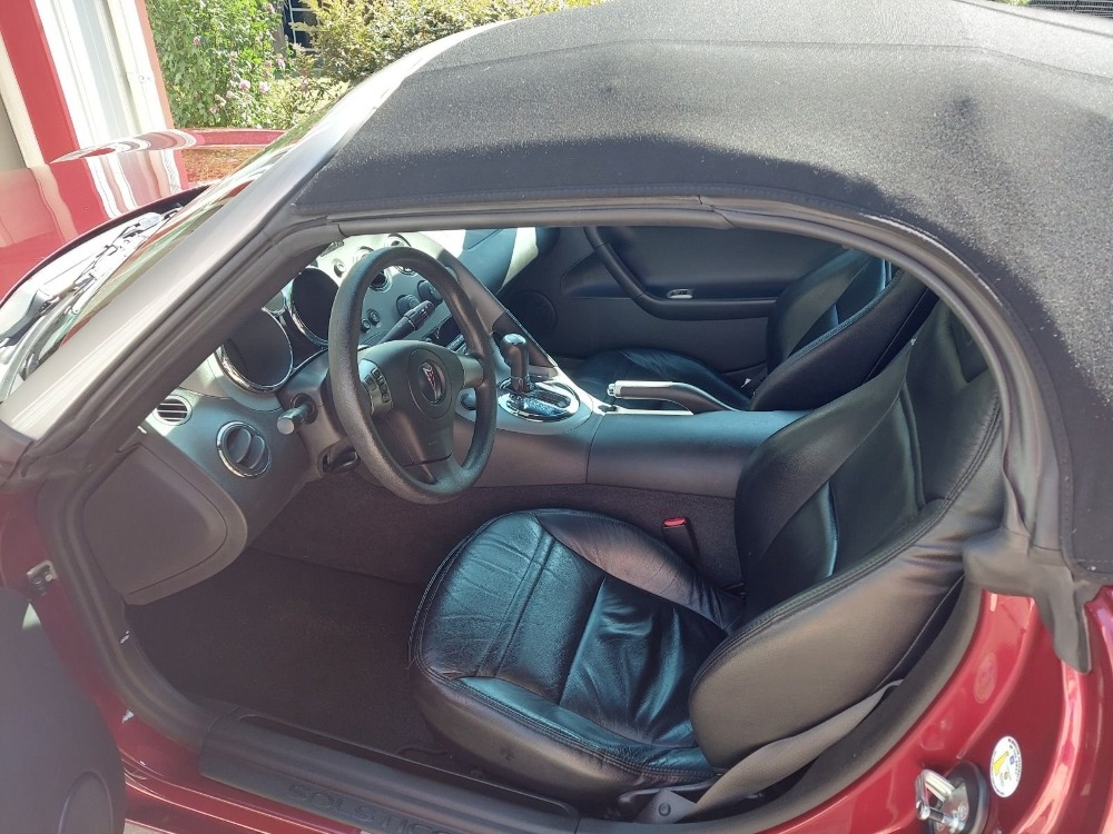 Lot S22-133 - 2009 Pontiac Solstice Roadster | Premier Auction Group