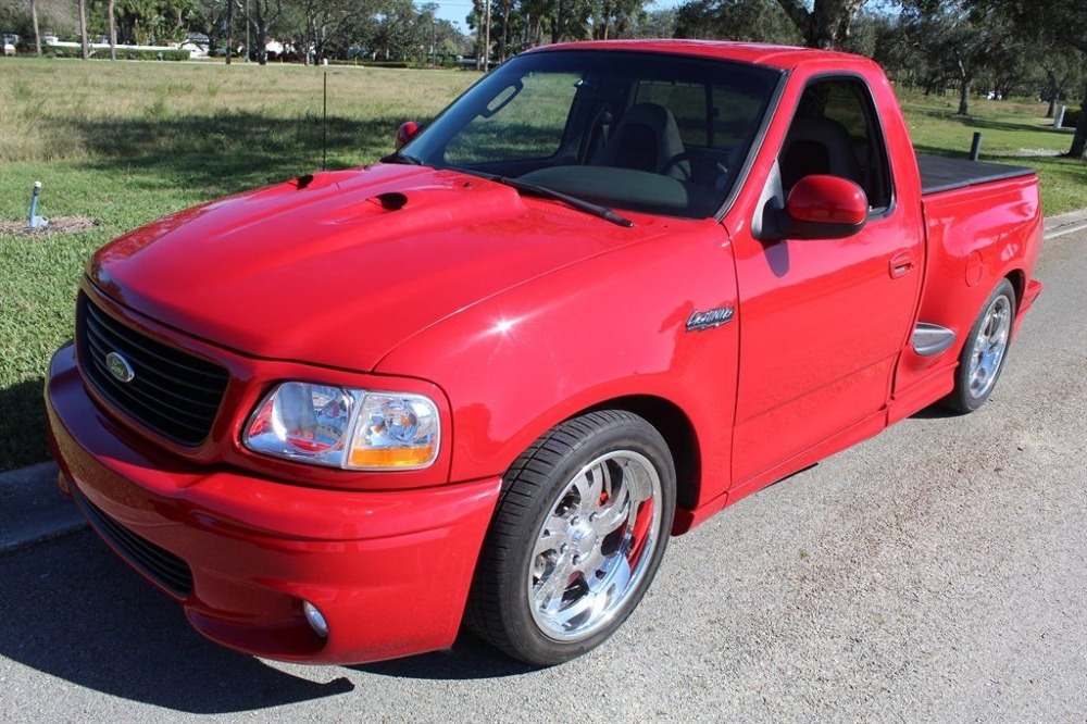 Lot M24-489 - 2002 Ford F150 SVT Lightning Pickup | Premier Auction Group