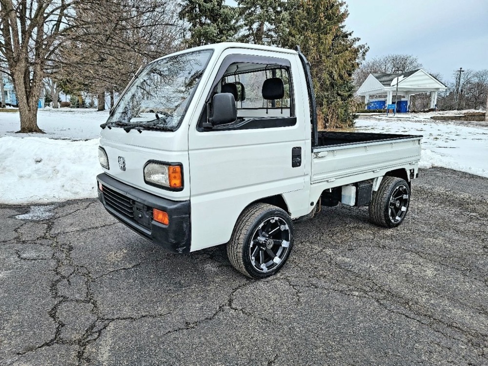 Lot M22-313 - 1991 Honda ACTY Utility Truck | Premier Auction Group