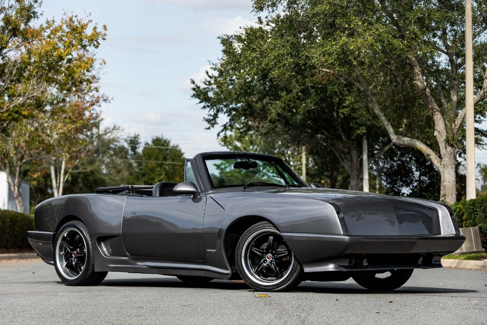 Lot M23-586 - 1989 Avanti Avanti II Custom Convertible | Premier ...