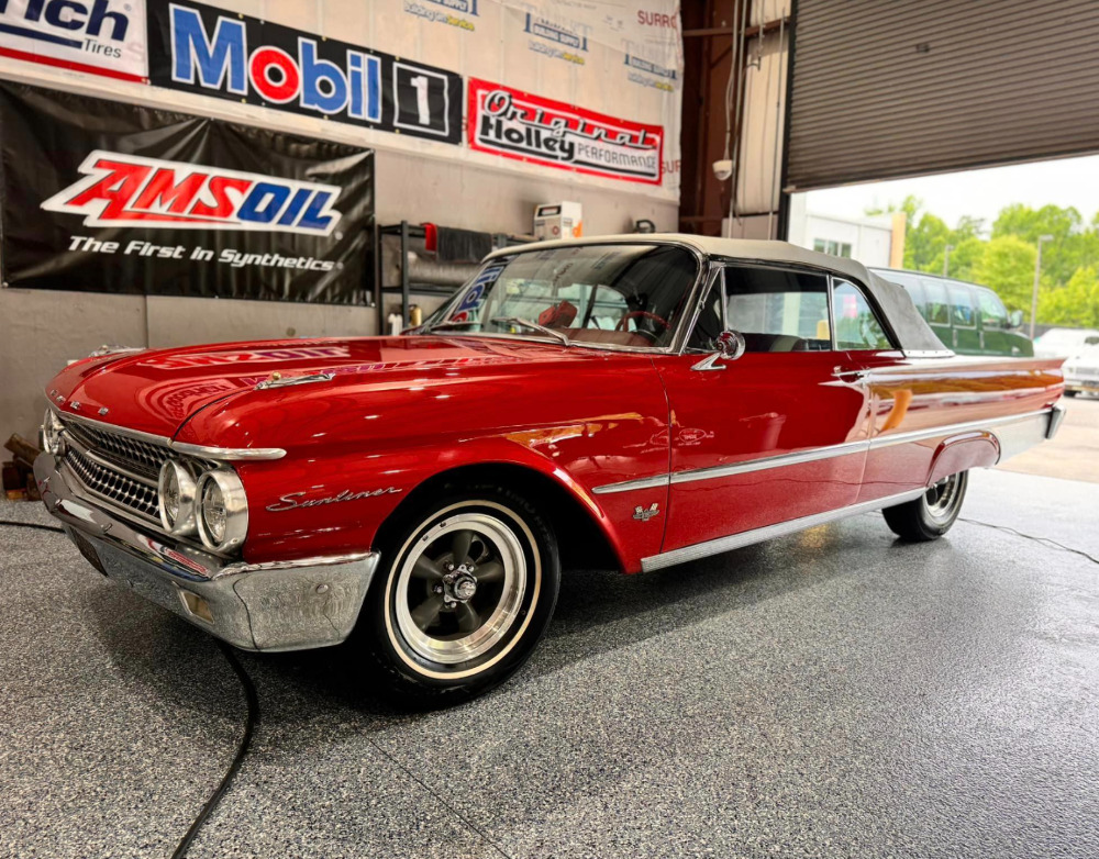 Lot D25-231 - 1961 Ford Sunliner Convertible | Premier Auction Group
