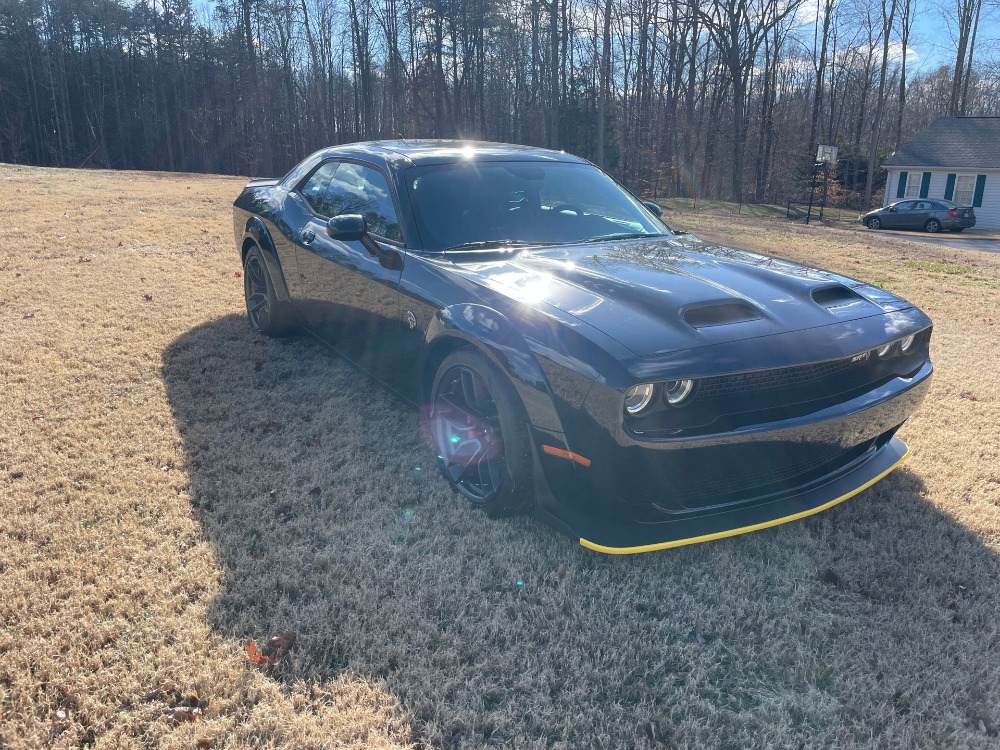 Lot M24-458 - 2023 Dodge Challenger SRT Hellcat Jailbreak | Premier ...