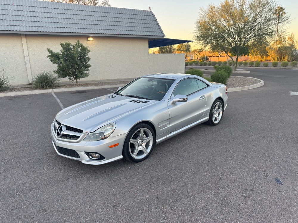 Lot D25-285 - 2009 Mercedes-Benz SL550 Retractable Hardtop | Premier ...