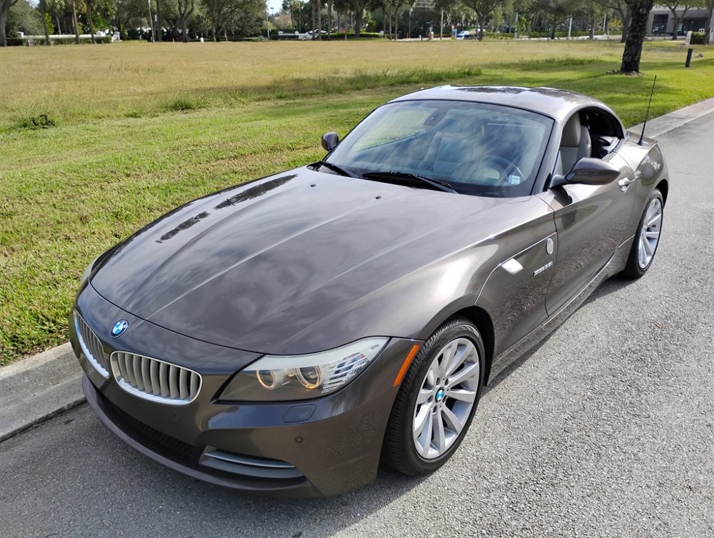 Lot M26-169 - 2009 BMW Z4 sDrive 35i Convertible | Premier Auction Group