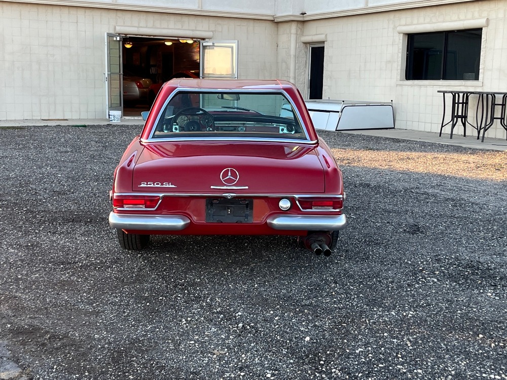 Lot A24-172 - 1968 Mercedes-Benz 250SL Convertible | Premier Auction Group