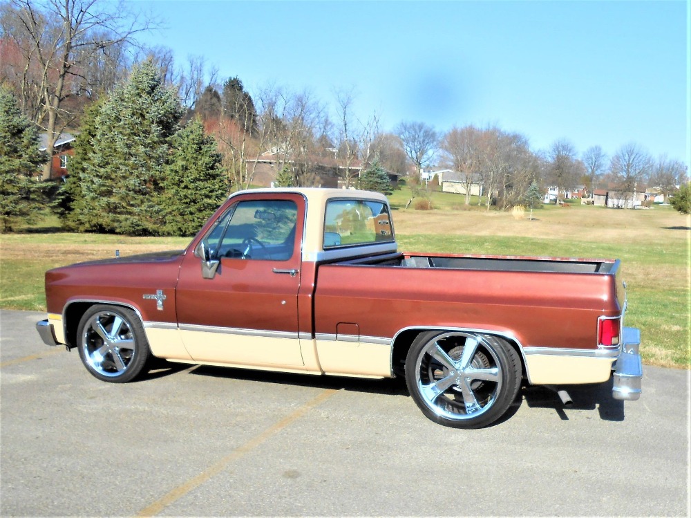 Lot J23-197 - 1982 Chevrolet C10 Silverado 6.2L Diesel Pickup | Premier ...