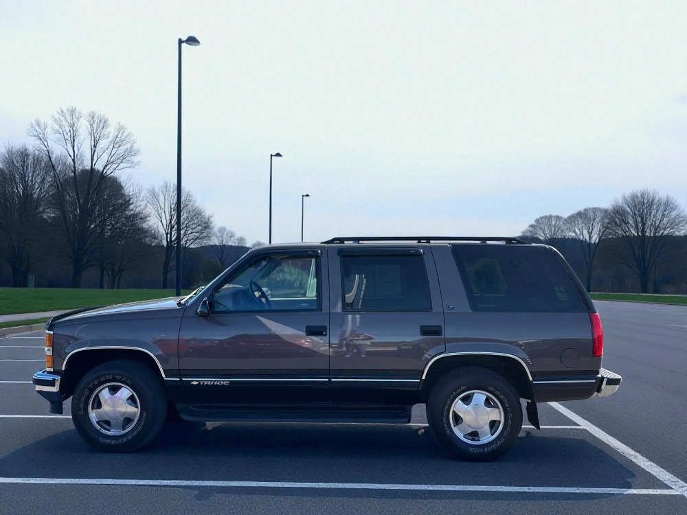 Lot D25-262 - 1998 Chevrolet Tahoe 4 X 4 Sport Utility | Premier ...
