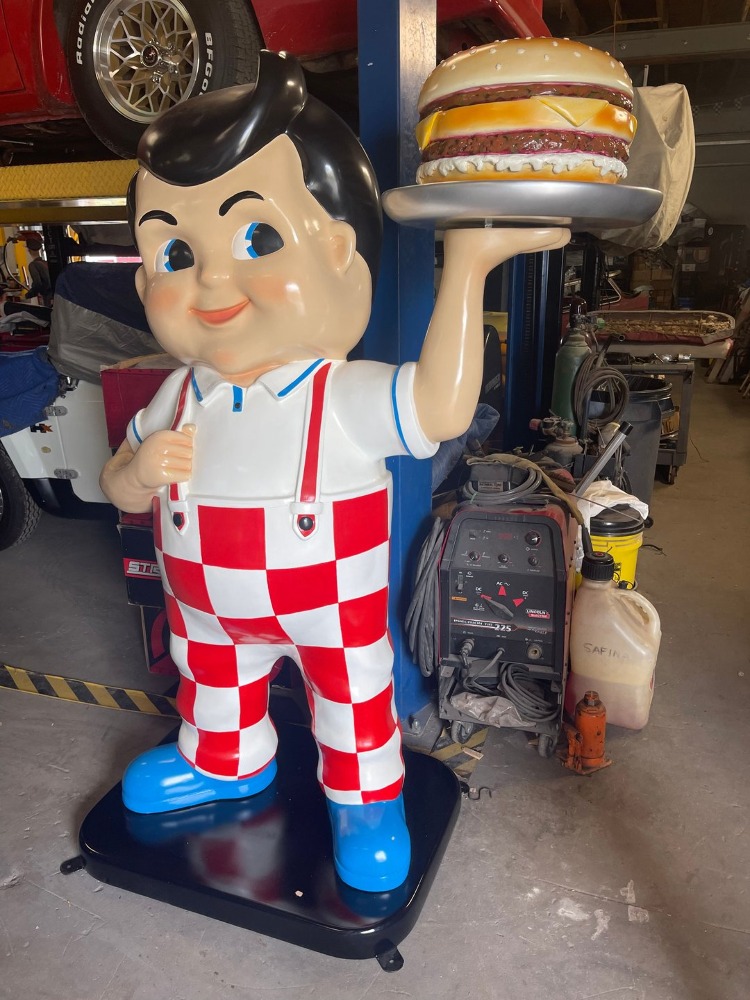 Lot J23-089 - Bob's Big Boy 6 Ft Statue | Premier Auction Group