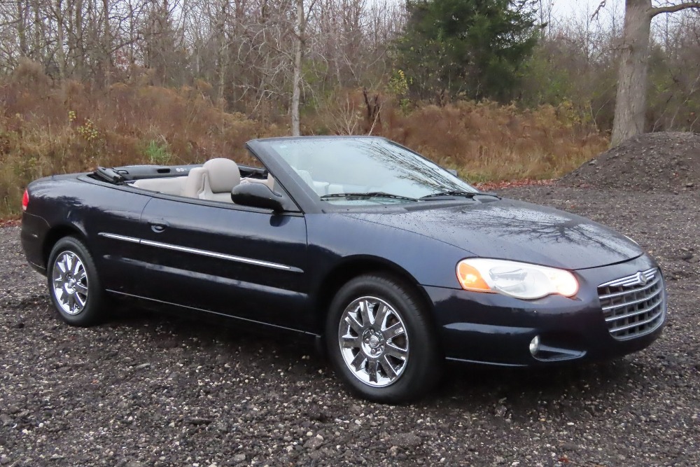Lot D24-318 - 2004 Chrysler Sebring Limited Convertible | Premier ...