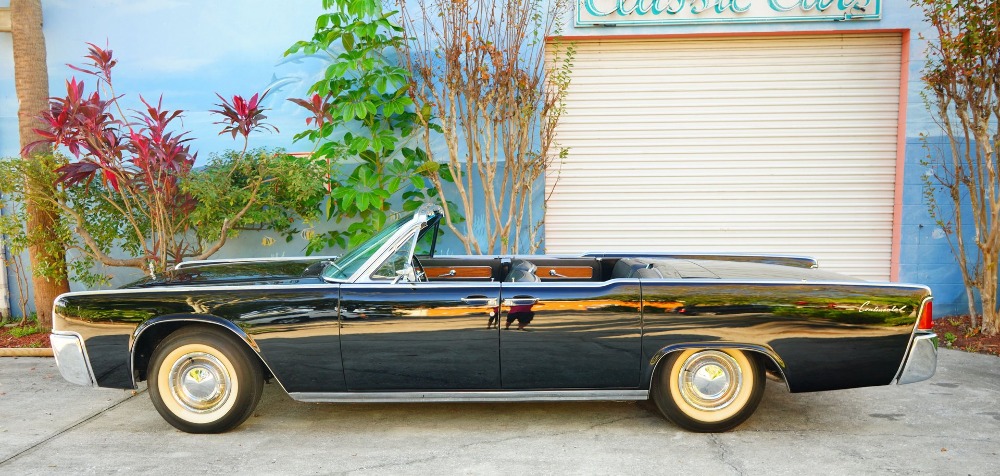 Lot M25-531 - 1962 Lincoln Continental Convertible | Premier Auction Group