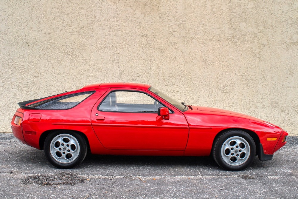 Lot J23-440 - 1982 Porsche 928 Coupe | Premier Auction Group