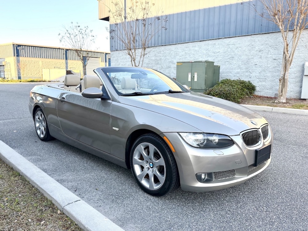 Lot M26-314 - 2007 BMW 3 Series 335i Convertible | Premier Auction Group