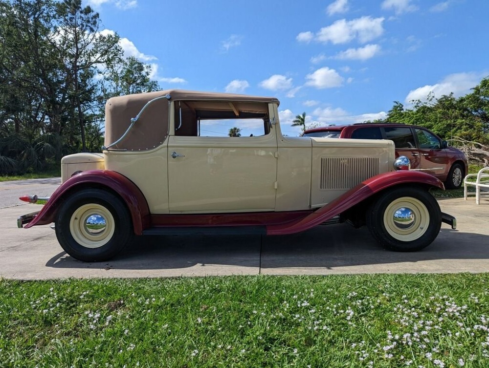 Lot D22-122 - 1933 Nash Model 1123 Coupe Roadster | Premier Auction Group