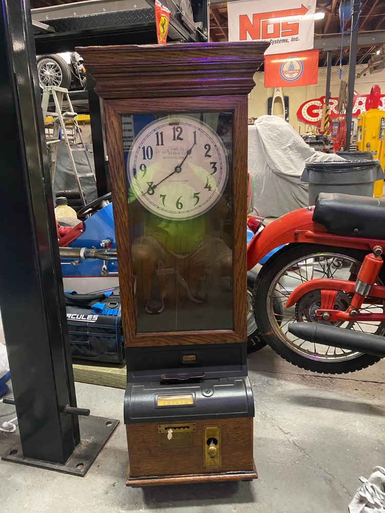 Lot D22-086 - 1950 Ace Clock | Premier Auction Group