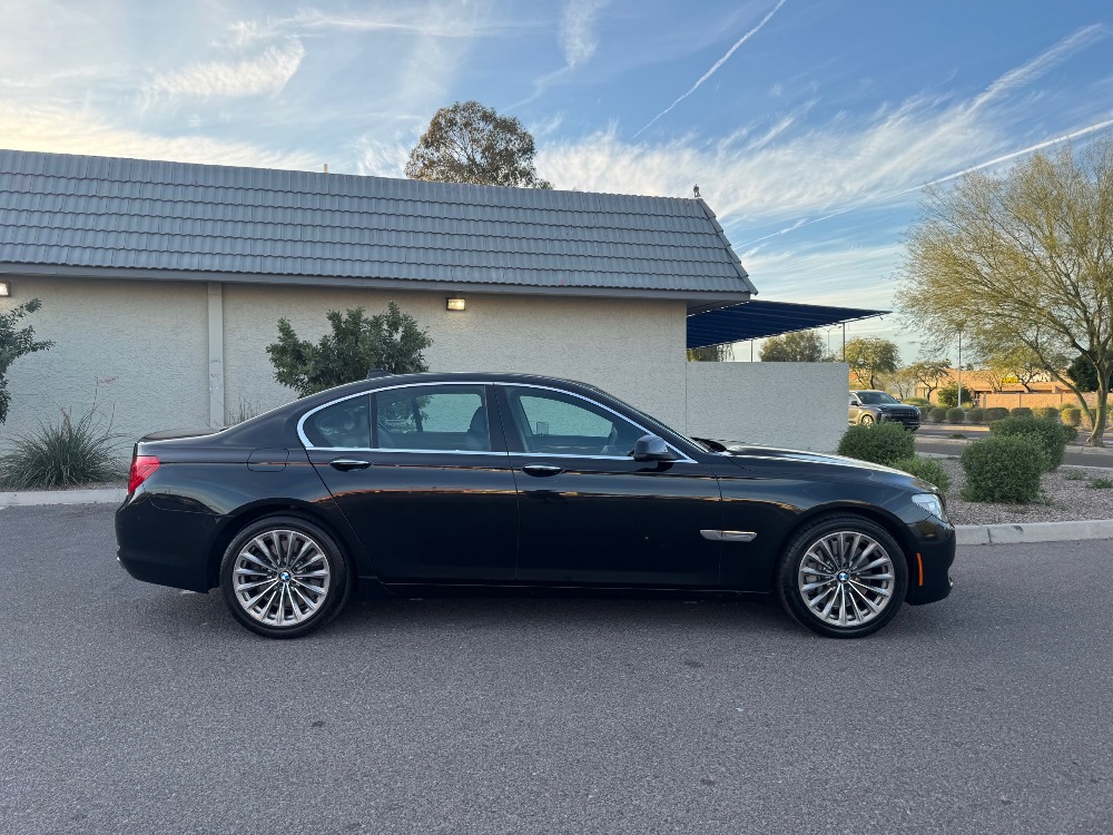 Lot M26-285 - 2011 BMW 750i Sedan | Premier Auction Group