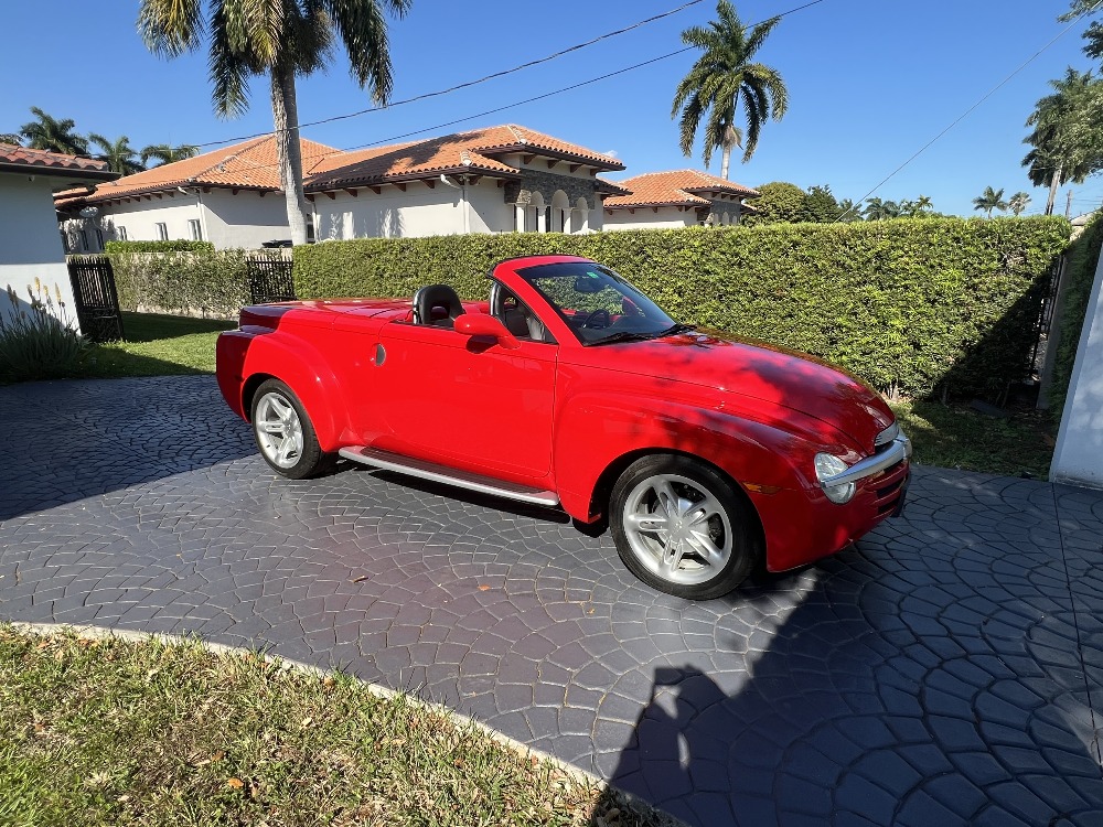 Lot D25-289 - 2003 Chevrolet SSR Convertible Pickup | Premier Auction Group