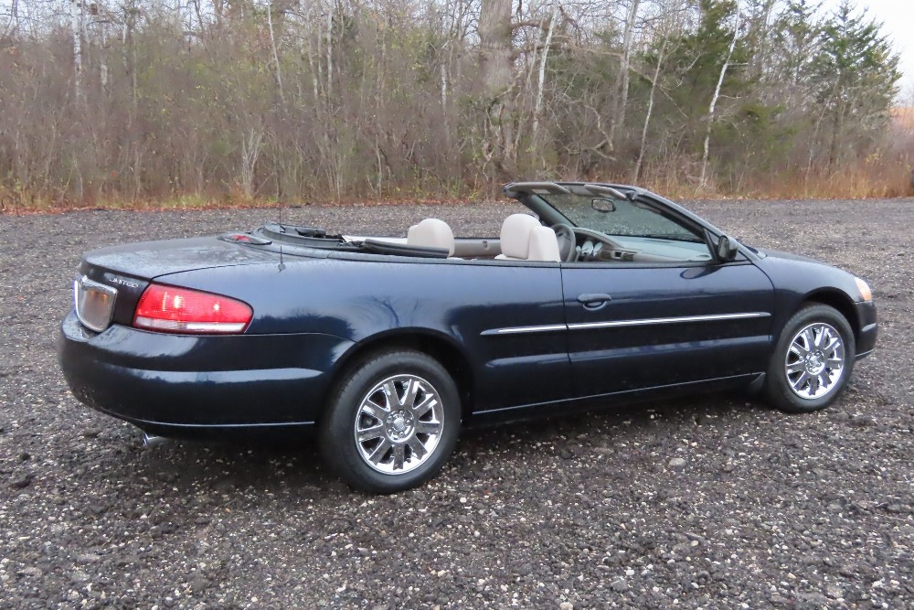 Lot D24-318 - 2004 Chrysler Sebring Limited Convertible | Premier ...