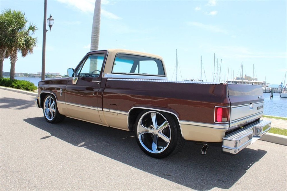 Lot D23-320 - 1982 Chevrolet C10 Silverado 6.2L Diesel Pickup | Premier ...