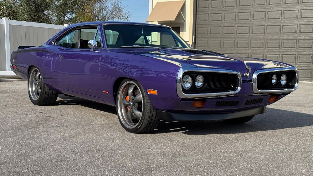 Lot M25-478.1 - 1970 Dodge Super Bee SRT-8 Resto-Mod | Premier Auction ...