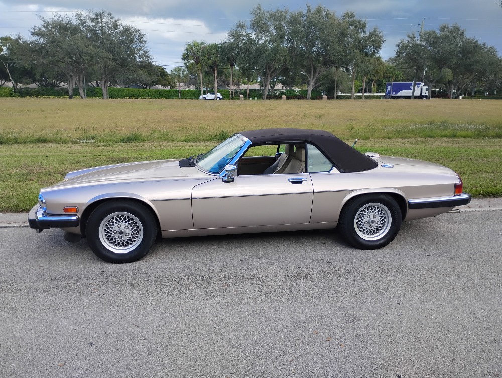 Lot D25-558 - 1991 Jaguar XJS Convertible | Premier Auction Group
