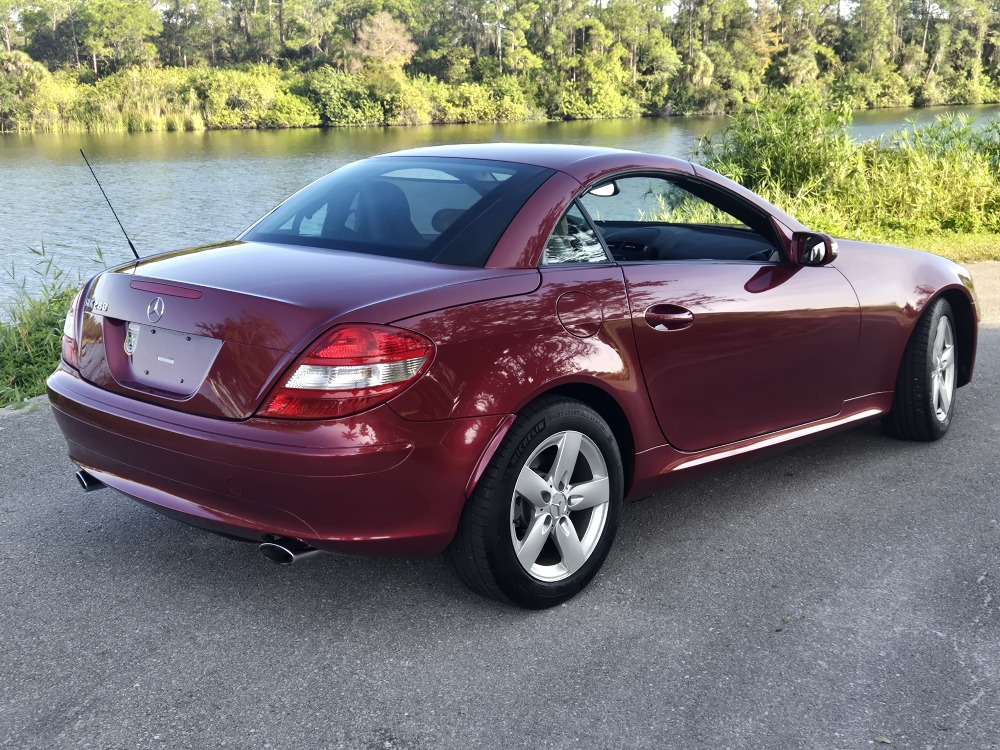 Lot D25-605 - 2006 Mercedes-Benz SLK280 Convertible | Premier Auction Group