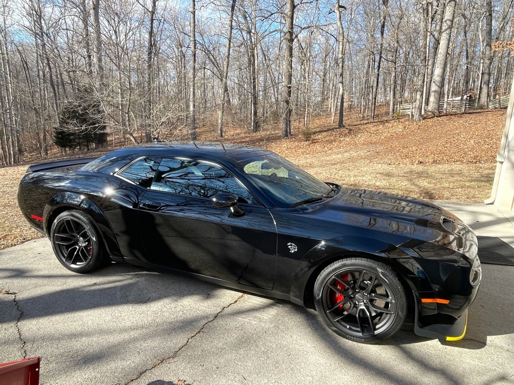 Lot M24-458 - 2023 Dodge Challenger SRT Hellcat Jailbreak | Premier ...