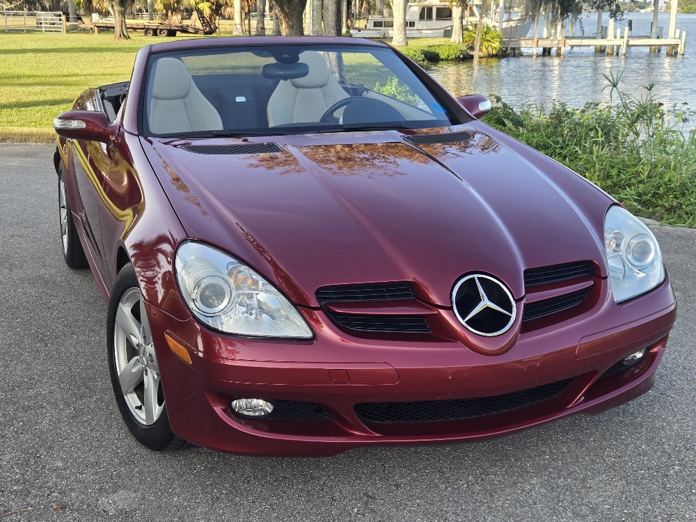 Lot D25-605 - 2006 Mercedes-Benz SLK280 Convertible | Premier Auction Group
