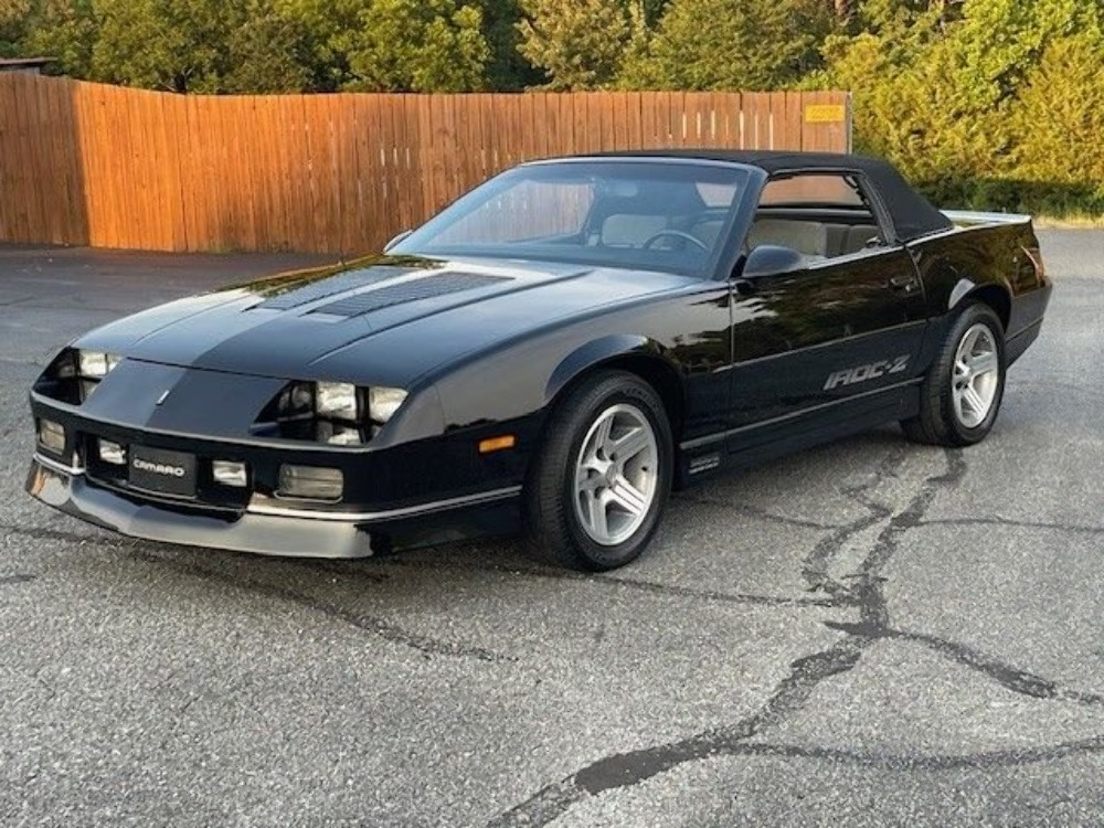Lot A25-173 - 1990 Chevrolet Camaro Iroc-Z Convertible | Premier ...
