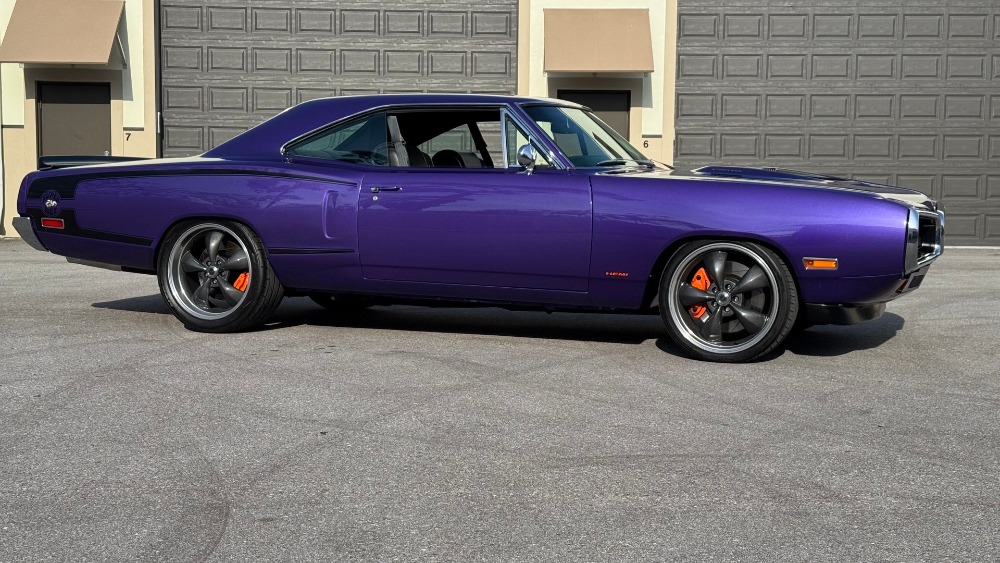 Lot M25-478.1 - 1970 Dodge Super Bee SRT-8 Resto-Mod | Premier Auction ...