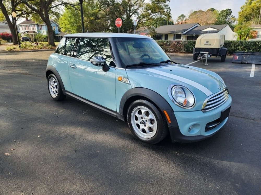 Lot M23-103 - 2012 Mini Cooper Sport Coupe | Premier Auction Group