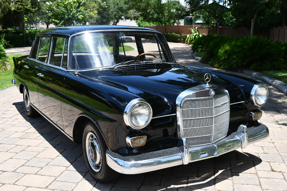 Lot D25-205 - 1967 Mercedes-Benz 200D Four Door Sedan | Premier Auction ...