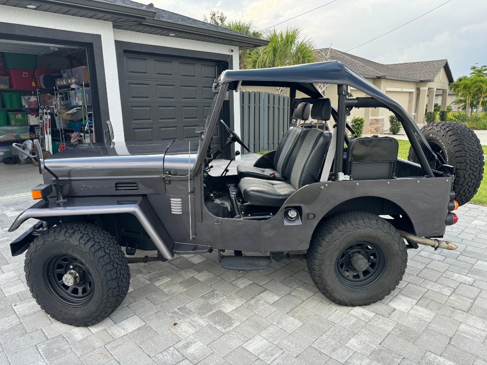 Lot A25-190 - 1994 Jeep Mitsubishi J55 4 X 4 | Premier Auction Group