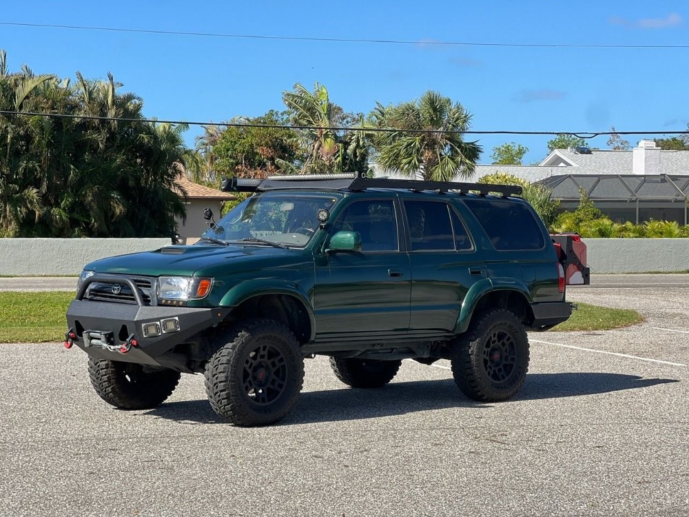 Lot D24-218 - 2000 Toyota 4Runner 4x4 | Premier Auction Group