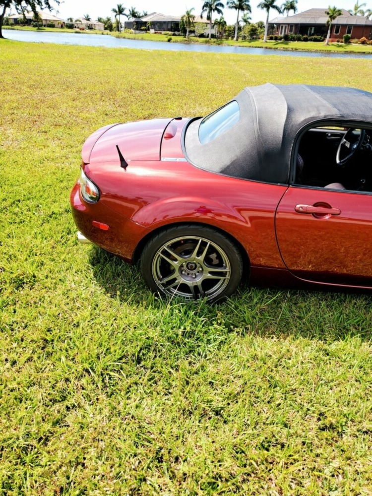 Lot D25-141 - 2006 Mazda Miata Modified Convertible | Premier Auction Group