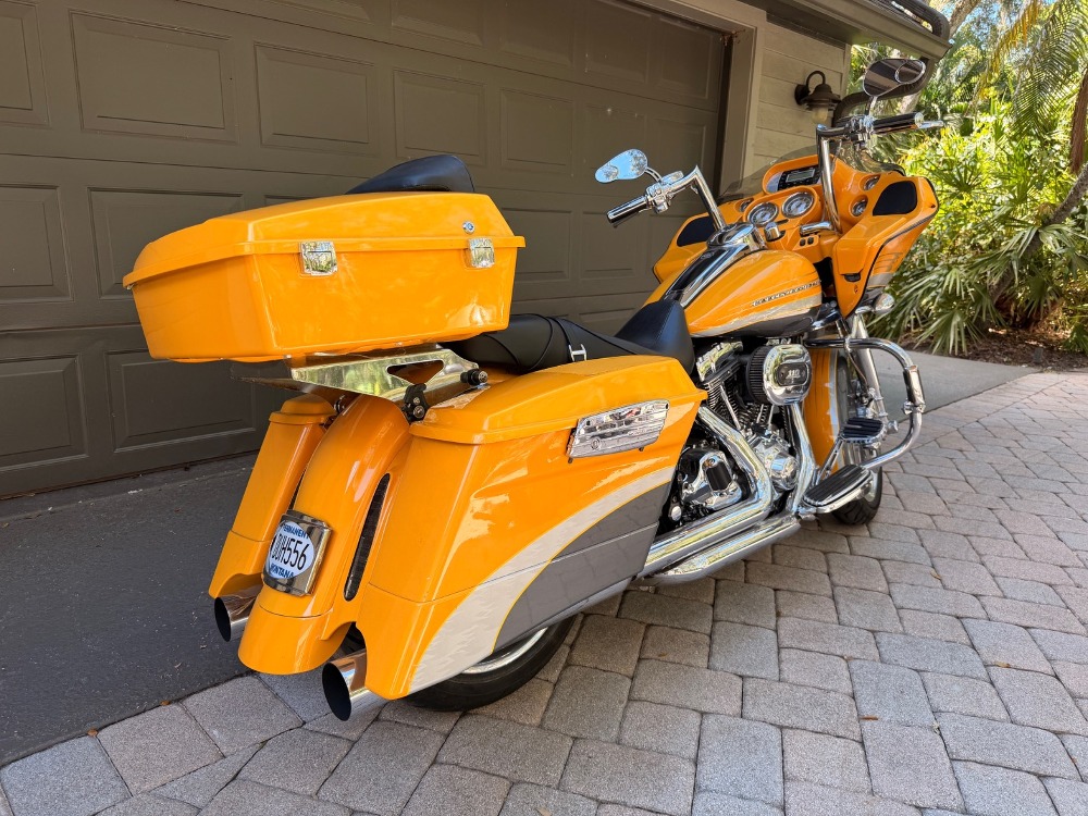 Lot D25-394 - 2009 Harley-Davidson Road Glide CVO Motorcycle | Premier ...