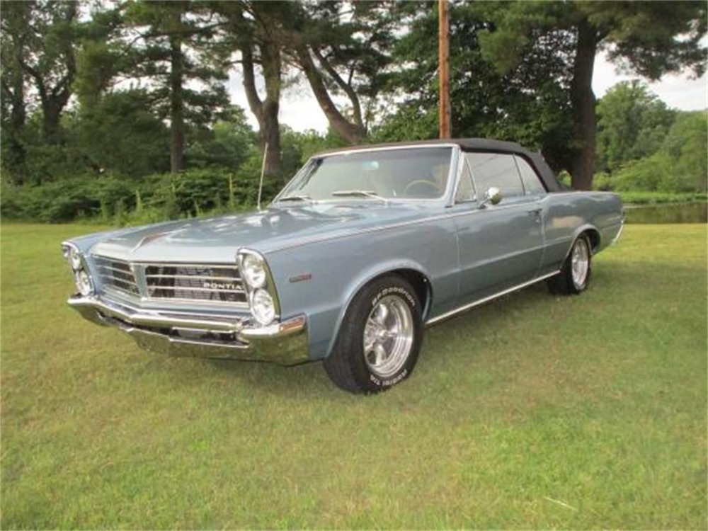 Lot S22-436 - 1965 Pontiac Tempest Custom Convertible | Premier Auction ...