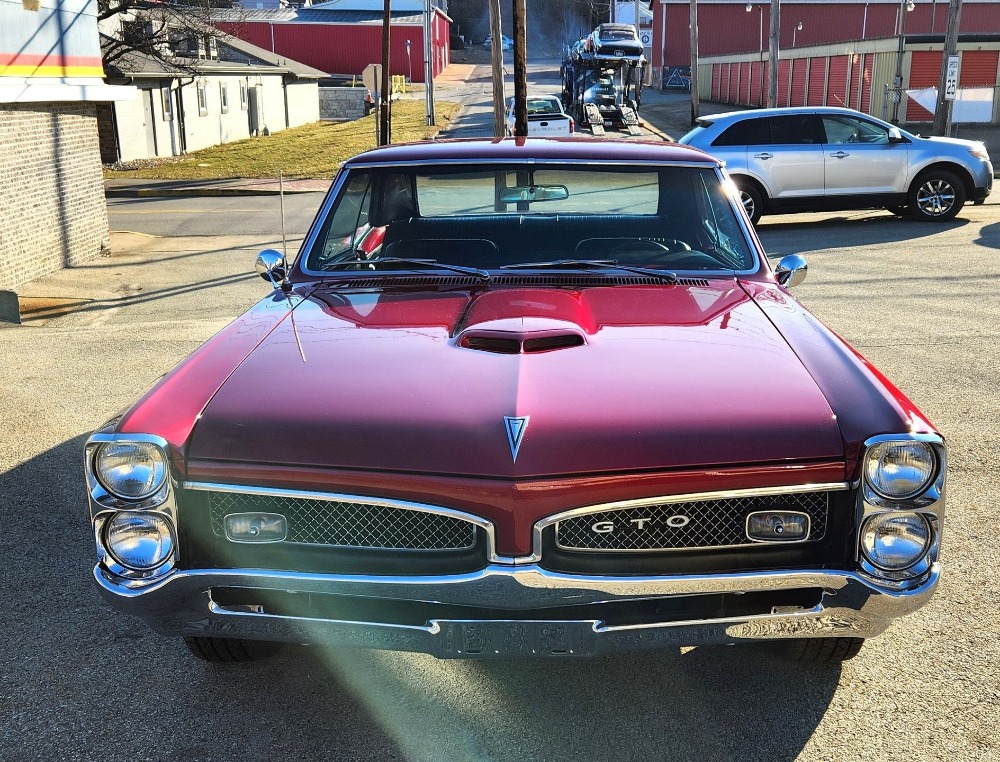 Lot M25-211 - 1967 Pontiac GTO Hardtop | Premier Auction Group