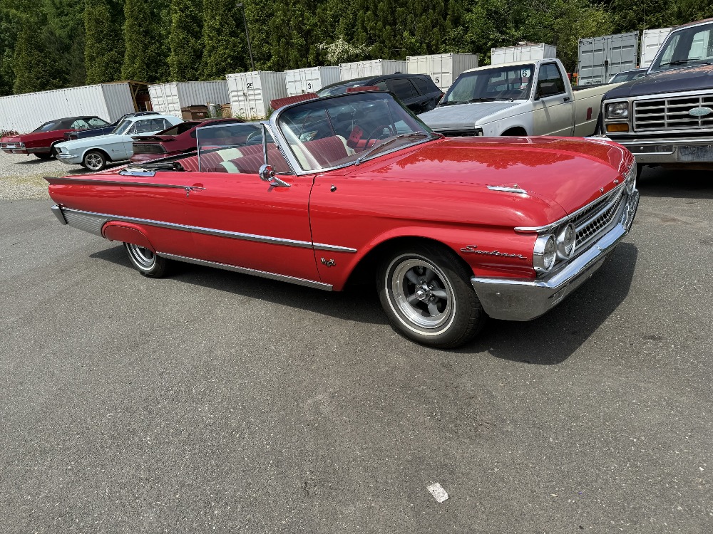 Lot D25-231 - 1961 Ford Sunliner Convertible | Premier Auction Group
