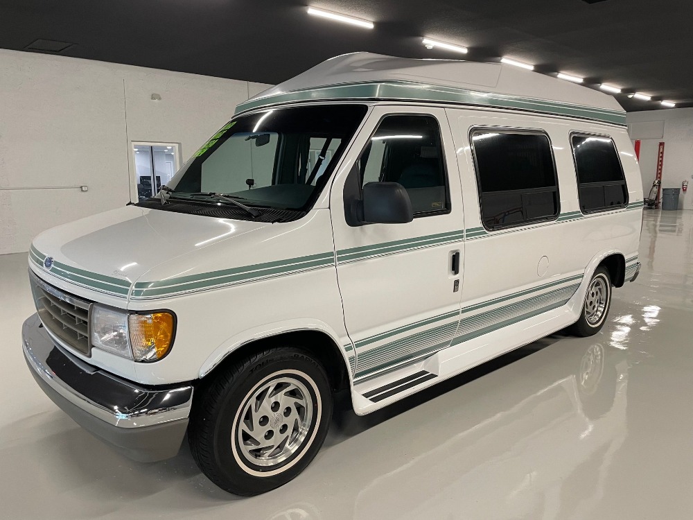 Lot D22-302 - 1992 Ford Econoline E150 Conversion Van | Premier Auction ...