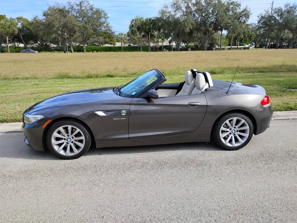 Lot M26-169 - 2009 BMW Z4 sDrive 35i Convertible | Premier Auction Group