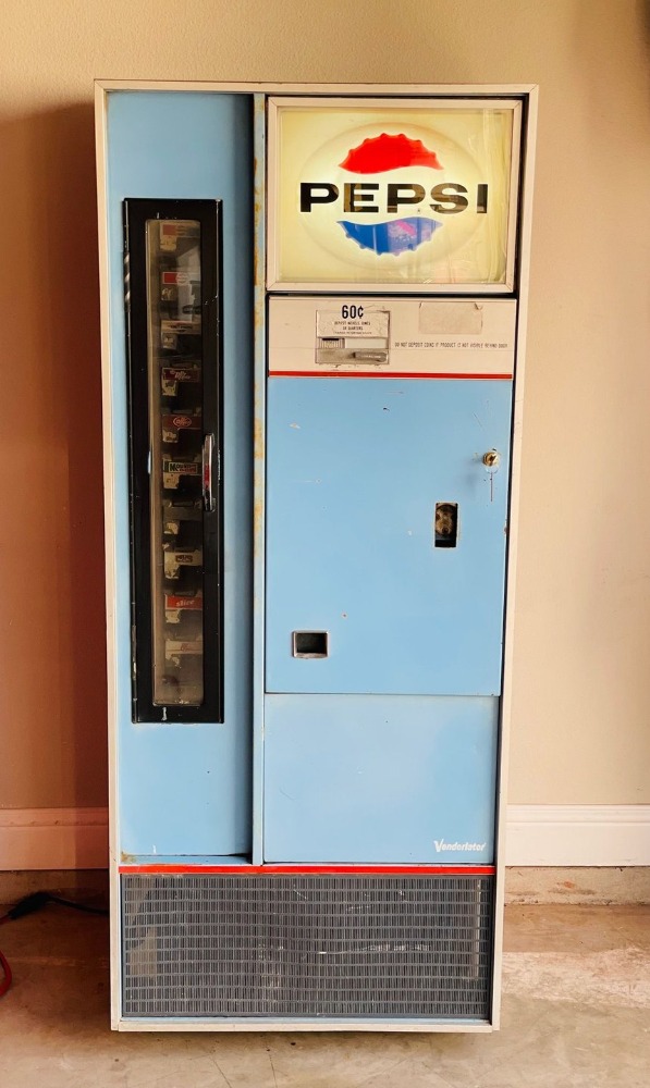 Lot S22-095 - 1960 Pepsi Vending Machine | Premier Auction Group