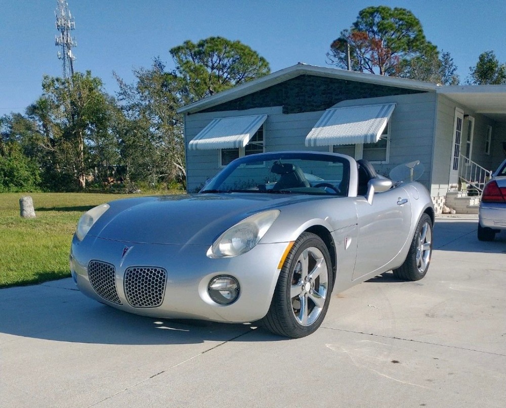 Lot M23-107 - 2007 Pontiac Solstice Roadster | Premier Auction Group