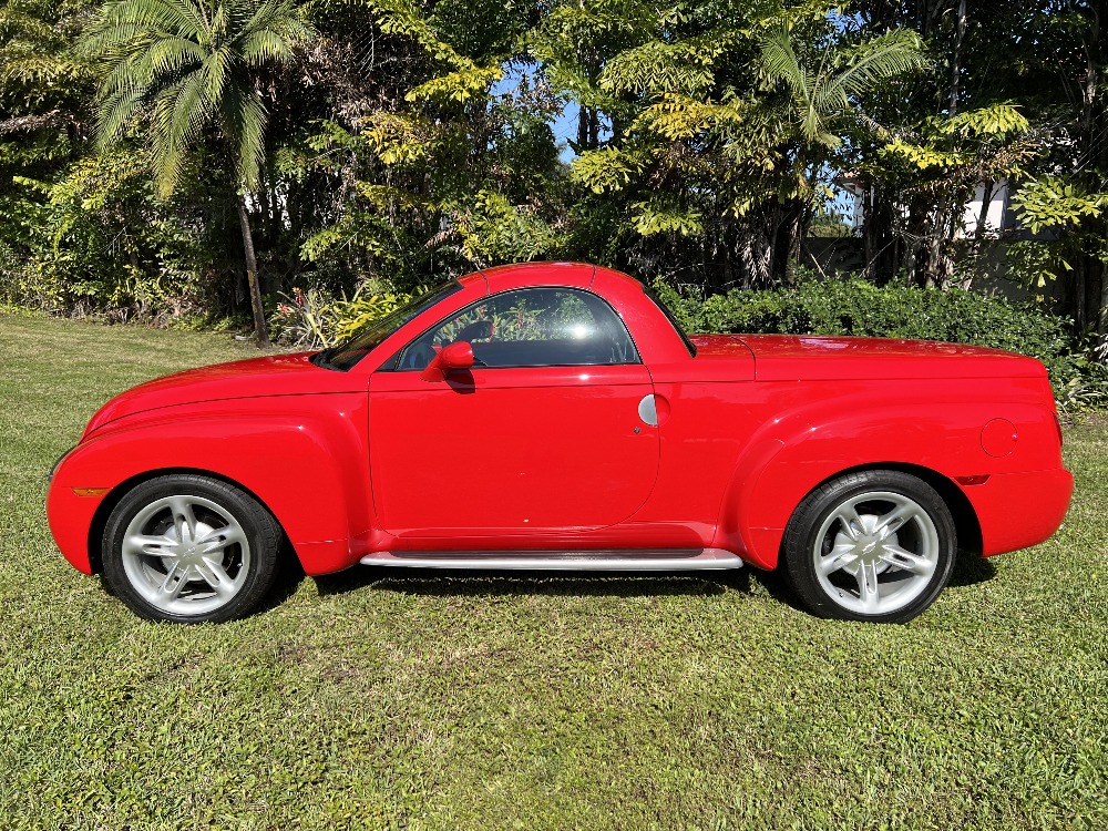 Lot D25-289 - 2003 Chevrolet SSR Convertible Pickup | Premier Auction Group