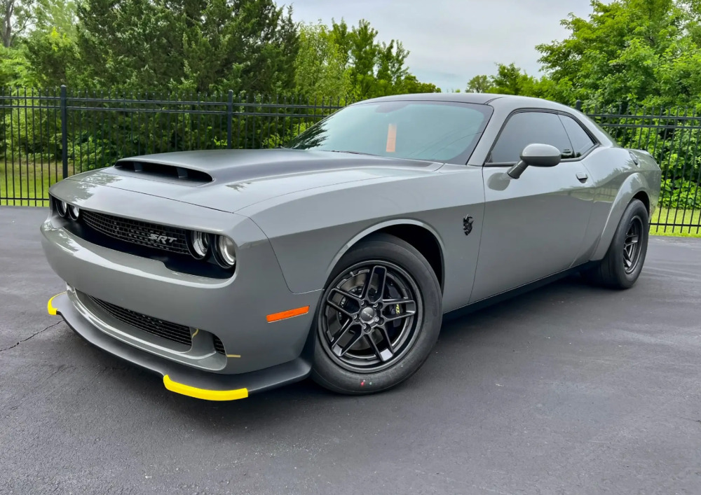 Lot A25-103 - 2023 Dodge Challenger SRT Demon 170 - (Carbon Wheels ...