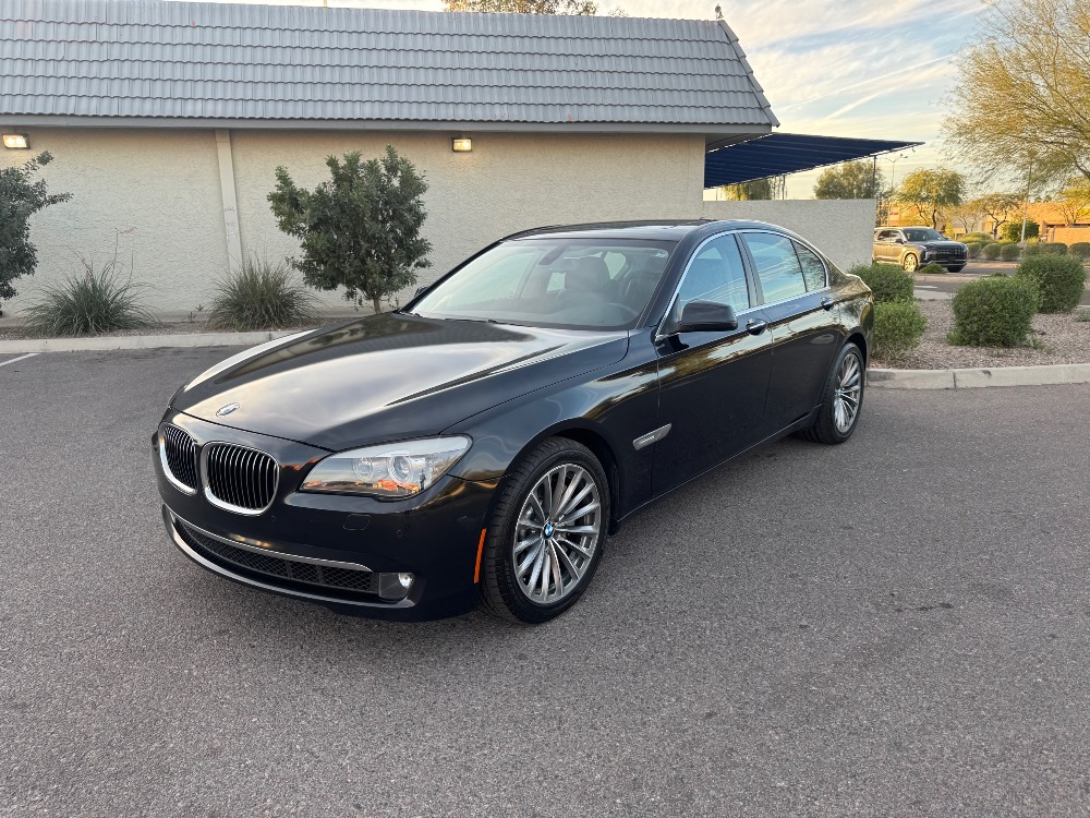 Lot M26-285 - 2011 BMW 750i Sedan | Premier Auction Group