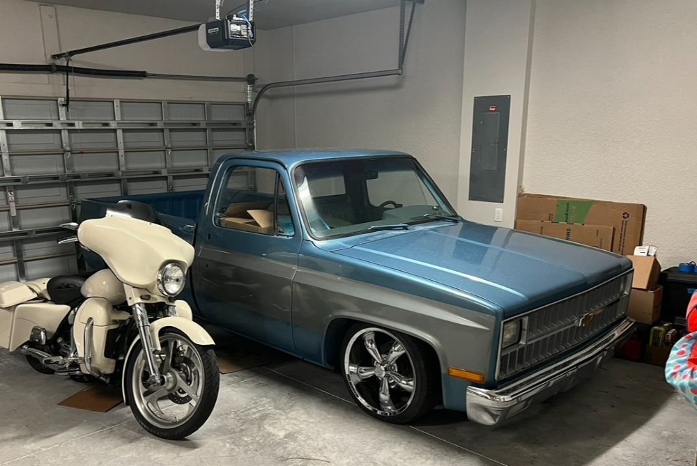 Lot A25-147 - 1982 Chevrolet C10 Custom Deluxe Pickup | Premier Auction ...