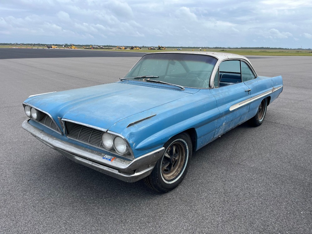 Lot M24-146 - 1961 Pontiac Catalina Sport Coupe | Premier Auction Group