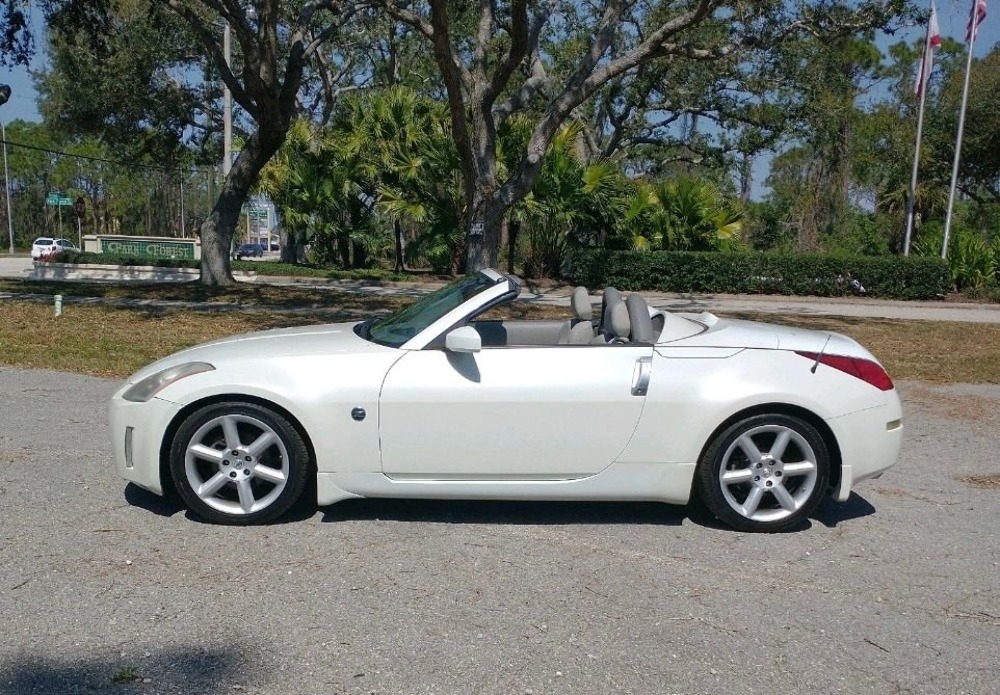 #112 - 2005 Nissan 350Z Roadster | Premier Auction Group
