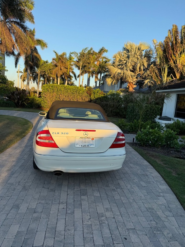 Lot D25-160 - 2005 Mercedes-Benz 320 CLK Convertible | Premier Auction ...