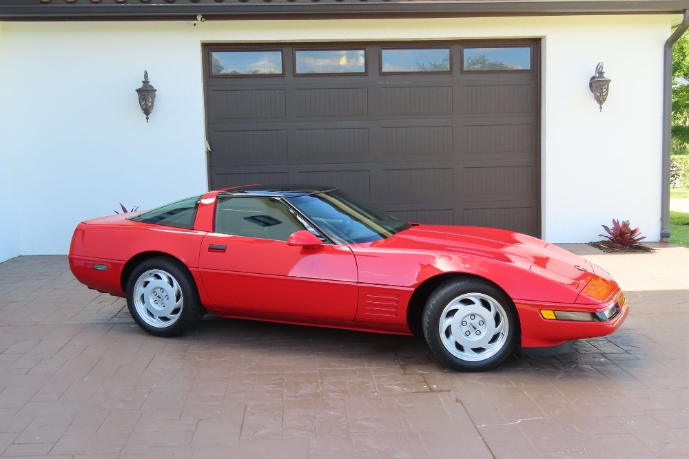 Lot D24-263 - 1992 Chevrolet Corvette Coupe | Premier Auction Group